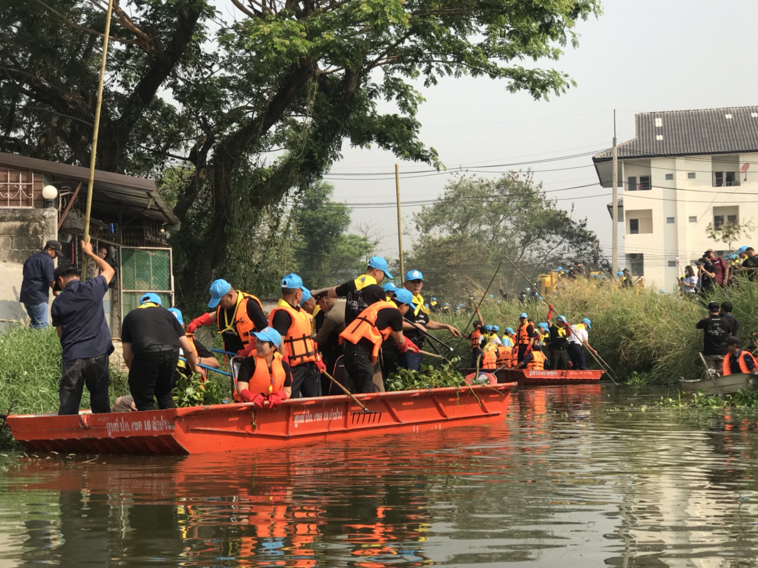 3,000 Volunteers Clean Mae Kha Canal - Chiang Mai Citylife CityNews