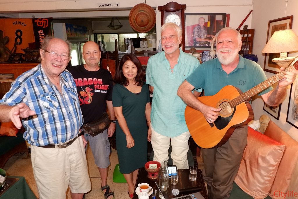 Writers and Readers at the Writers Club - Chiang Mai Citylife CityNow
