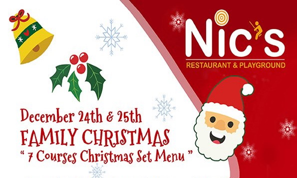 Family Christmas in Nic's